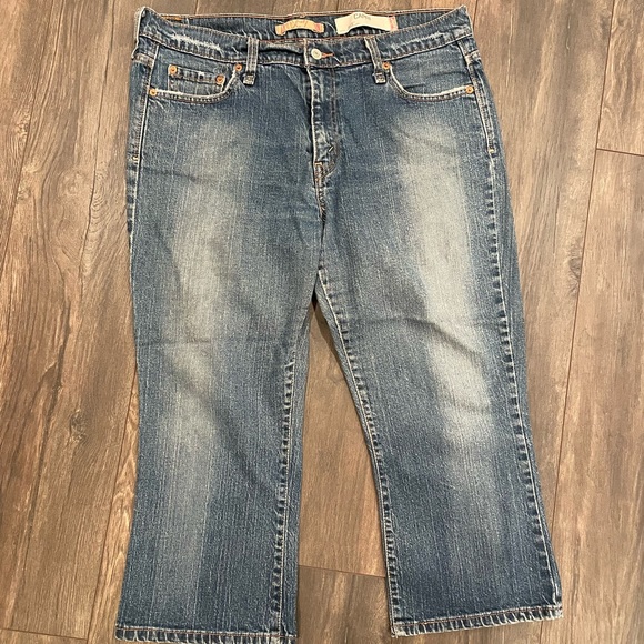 Levi's | Pants & Jumpsuits | Levi Capri Jeans | Poshmark